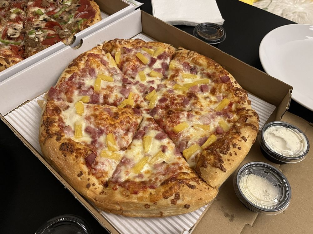 OUTLAW PIZZA - Updated January 2026 - 10 Reviews - 439 W Centerton Blvd ...