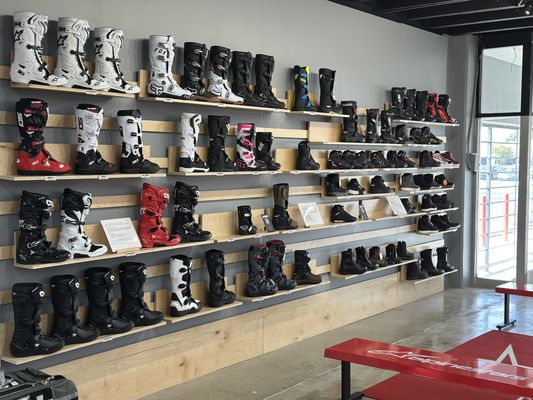 SPEED ADDICTS - Updated July 2025 - 34 Photos & 44 Reviews - 2075 N ...