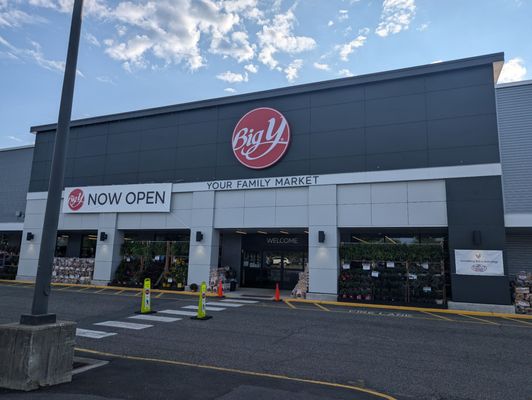 BIG Y - Updated December 2025 - 19 Photos - 14 Candlewood Lake Rd ...