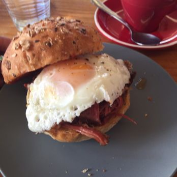 RED TRACTOR CAFE - Updated August 2025 - 10 Grice Ave, Paradise Point ...