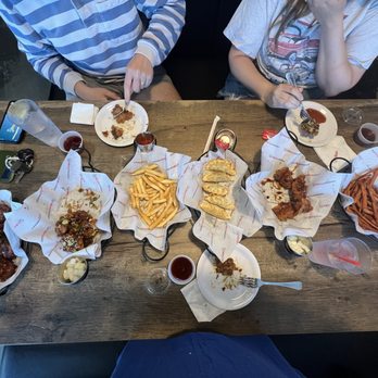 BB.Q CHICKEN CASTLETON - Updated December 2024 - 179 Photos & 60 ...