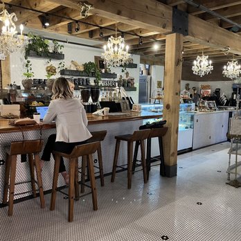 CAFE FEELLOVE - Updated June 2024 - 314 Photos & 154 Reviews - 2 W St ...