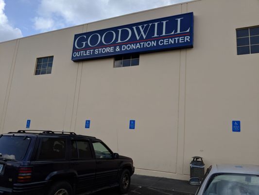 GOODWILL INDUSTRIES OF THE COLUMBIA WILLAMETTE - 33 Photos & 102 ...