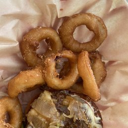 THE BURGER DIVE - Updated June 2025 - 362 Photos & 687 Reviews - 114 N ...