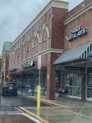 CRESENT COMMONS SHOPPING CENTER - Updated August 2025 - 2048 Kildaire ...