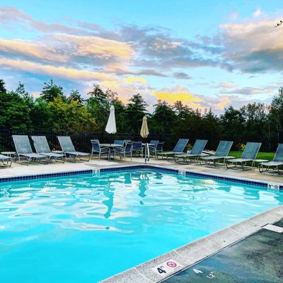 WHITE MOUNTAIN HOTEL & RESORT - Updated August 2024 - 92 Photos & 112 ...