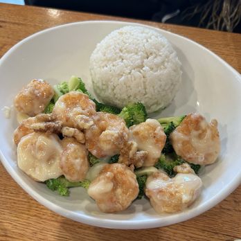 THE LOTUS MAPLE GROVE - Updated June 2025 - 499 Photos & 277 Reviews ...