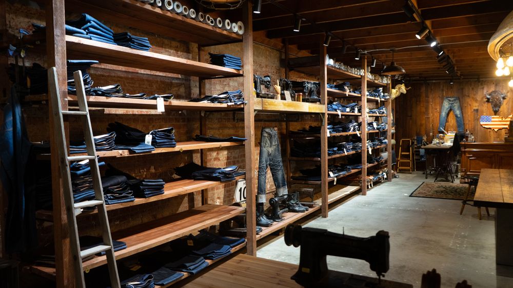 BRAVE STAR SELVEDGE - Updated December 2025 - 16 Photos - 11018 ...