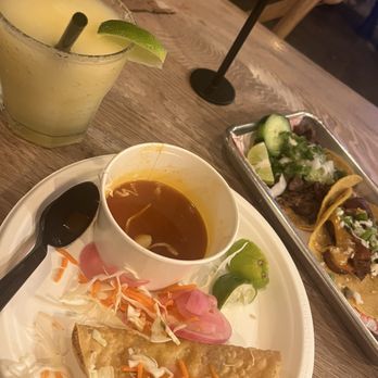 TACO CHELO - Updated April 2025 - 1063 Photos & 841 Reviews - 501 E ...