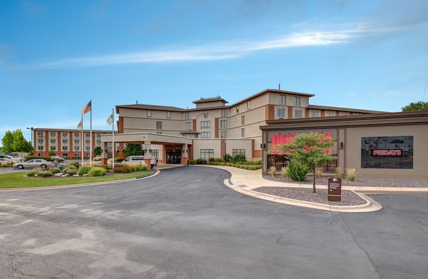 DOUBLETREE BY HILTON HOTEL BLOOMINGTON - Updated May 2026 - 306 Photos ...