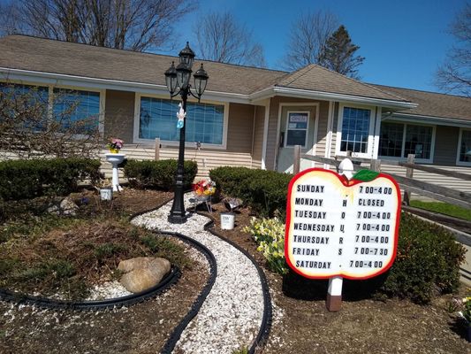 APPLE DUMPLIN - 31 Photos & 28 Reviews - Diners - 521 S Cascade Dr ...