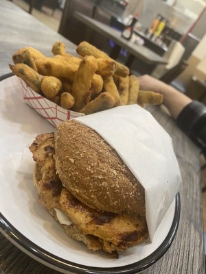 ROUNDABOUT GRILL - 67 Photos & 62 Reviews - 12670 Hesperia Rd ...