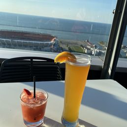 BAR 32 - Updated October 2025 - 222 Photos & 145 Reviews - 100 Lakeside ...