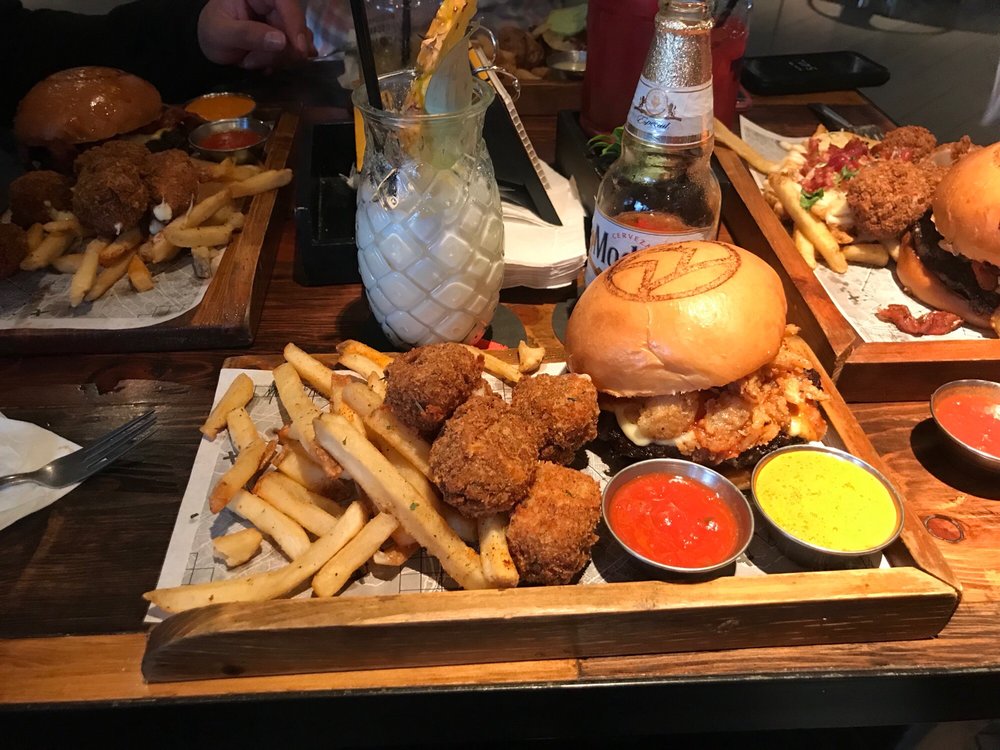 MUNCHER HOUSE - Updated August 2025 - 41 Photos & 29 Reviews - Av. Eugenio Garza Sada 2408 ...