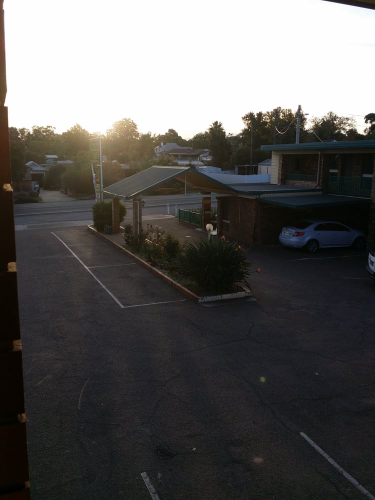 FIG TREE MOTEL - Updated December 2024 - 9 Cadell St, Narrandera New ...