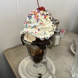 BRIDGEHAMPTON CANDY KITCHEN - Updated June 2025 - 66 Photos & 109 ...