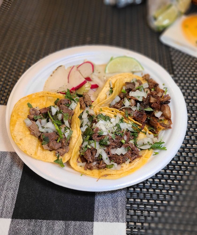 TAQUERIA TIERRA CALIENTE - Updated December 2025 - 61 Photos & 40 ...
