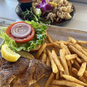 SNOOK INN - Updated July 2024 - 1039 Photos & 1306 Reviews - 1215 Bald ...