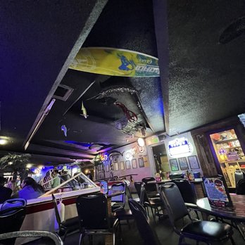 DIVE INN - Updated December 2025 - 107 Photos & 208 Reviews - 1380 S ...