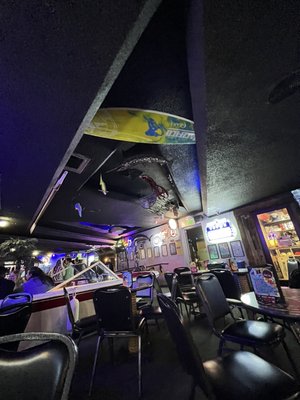 DIVE INN - Updated December 2025 - 107 Photos & 208 Reviews - 1380 S ...