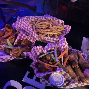 WINGSTOP - Updated September 2025 - 179 Photos & 408 Reviews - 3720 ...