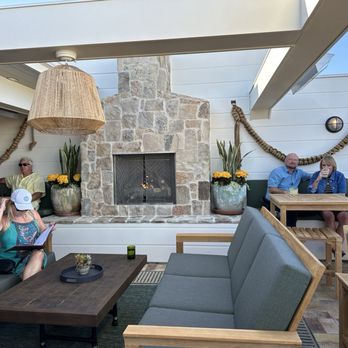 BEACHLIFE GROTTO - Updated December 2024 - 92 Photos & 77 Reviews ...