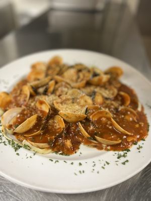 PARKWAY BISTRO - Updated December 2025 - 340 Photos & 122 Reviews ...