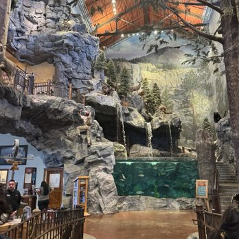 BASS PRO SHOPS - Updated December 2025 - 759 Photos & 688 Reviews ...