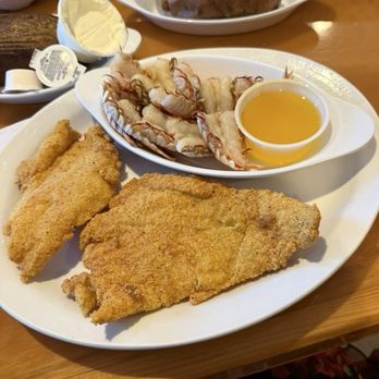 DIXIE CROSSROADS - Updated December 2025 - 1726 Photos & 1330 Reviews ...