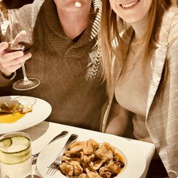 ELLINA - Updated December 2025 - 150 Photos & 270 Reviews - 430 E Hyman ...