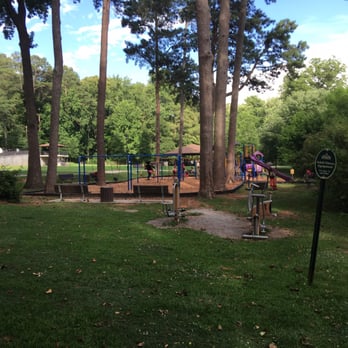 GLENLAKE PARK - Updated December 2025 - 44 Photos & 16 Reviews - 1121 ...