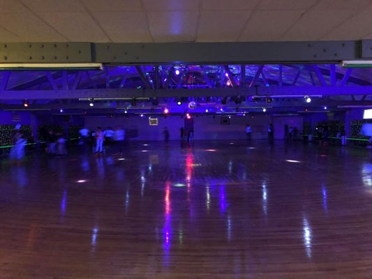 JIMMIE’S ROLLERDROME - Updated September 2025 - 115 Main St, Elsmere ...