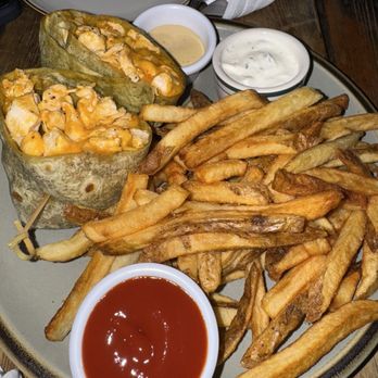 FIDDLESTICKS PUB - Updated December 2025 - 344 Photos & 477 Reviews ...