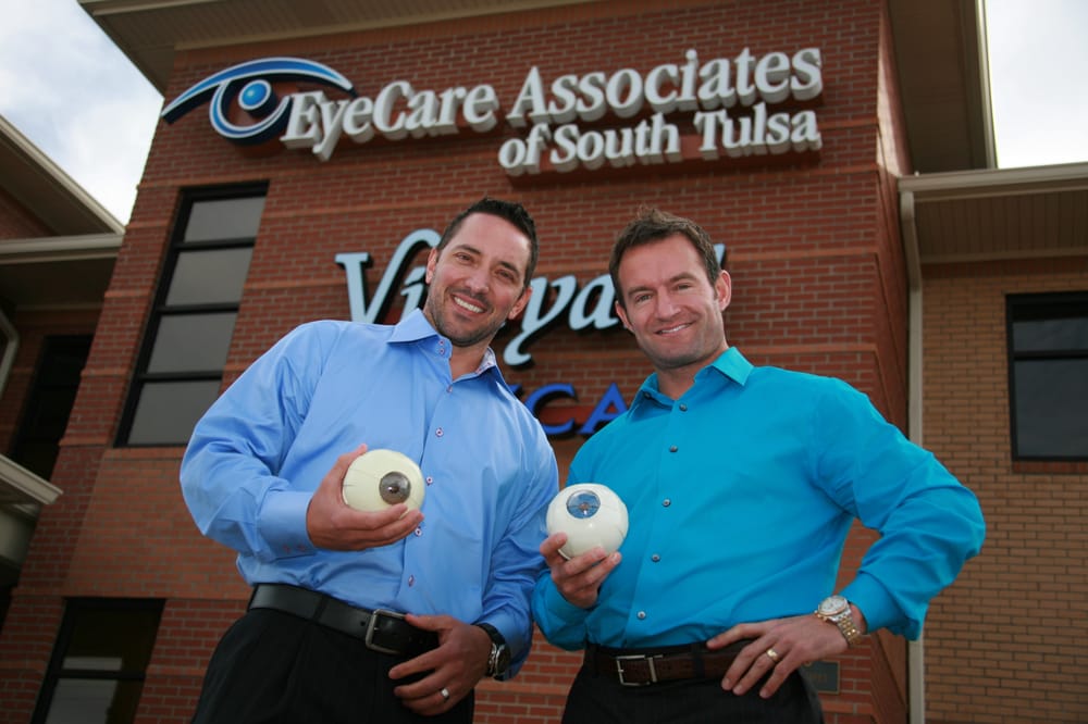 EYECARE ASSOCIATES OF SOUTH TULSA - Updated May 2026 - 12 Photos & 46 ...