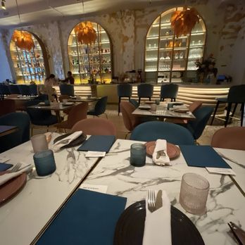REYNA NEW YORK - Updated March 2025 - 443 Photos & 157 Reviews - 11 E ...