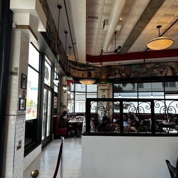 ANDRE’S ITALIAN RESTAURANT - Updated July 2024 - 1174 Photos & 1421 ...