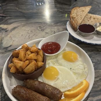 FORA - Updated December 2025 - 307 Photos & 106 Reviews - 311 N Morgan ...