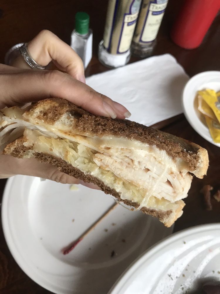 TAVERN ON THE MAIN - Updated June 2025 - 125 Photos & 149 Reviews - 235 ...