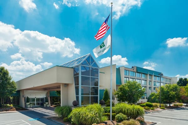 HOLIDAY INN HARRISBURG - 74 Photos & 71 Reviews - 604 Station Rd ...