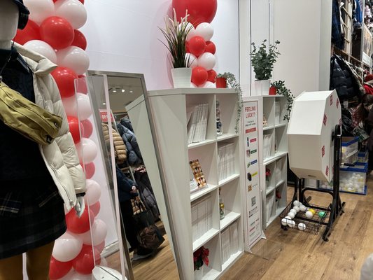 UNIQLO - Updated October 2025 - 24 Photos & 13 Reviews - 300 Pine St ...