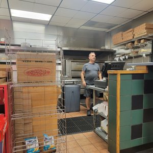 PARAMOUNT PIZZA SLICES - Updated June 2025 - 11 Photos & 29 Reviews ...