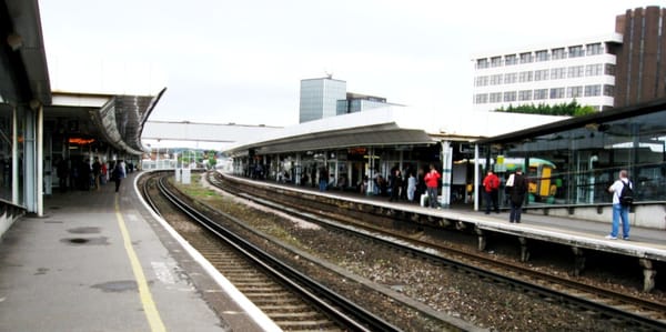EAST CROYDON TRAIN STATION - Updated September 2024 - 13 Photos & 22 ...