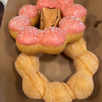 MOCHINUT - EDMONDS - Updated July 2025 - 152 Photos & 53 Reviews ...