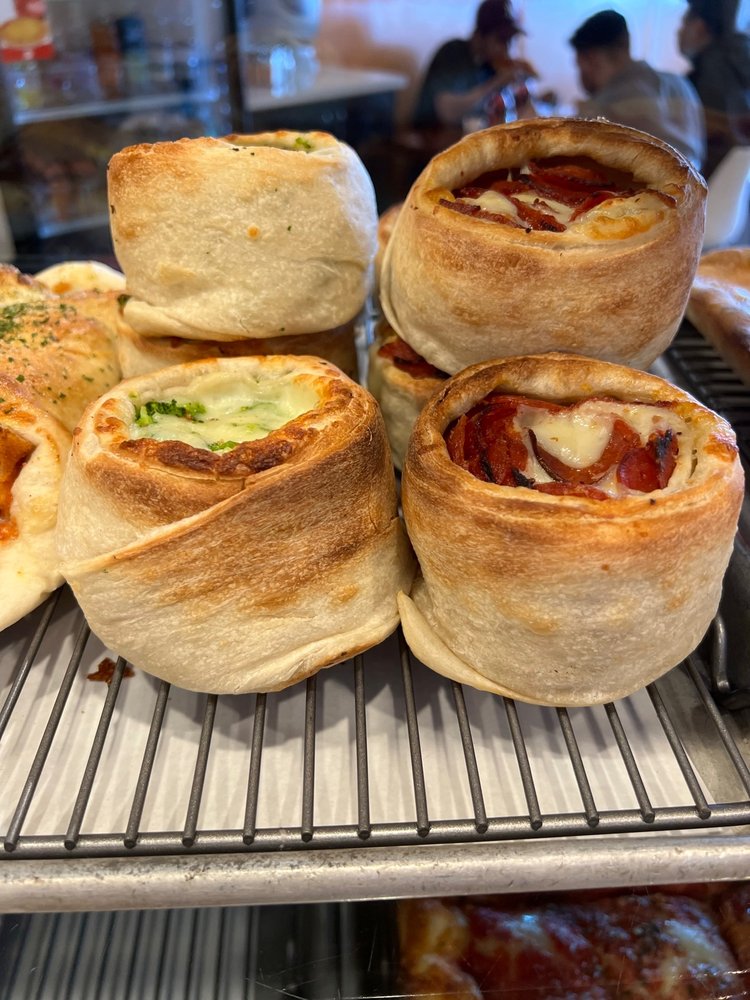 PIZZAIOLO GOURMET EATERY - Updated January 2026 - 27 Photos & 61 ...