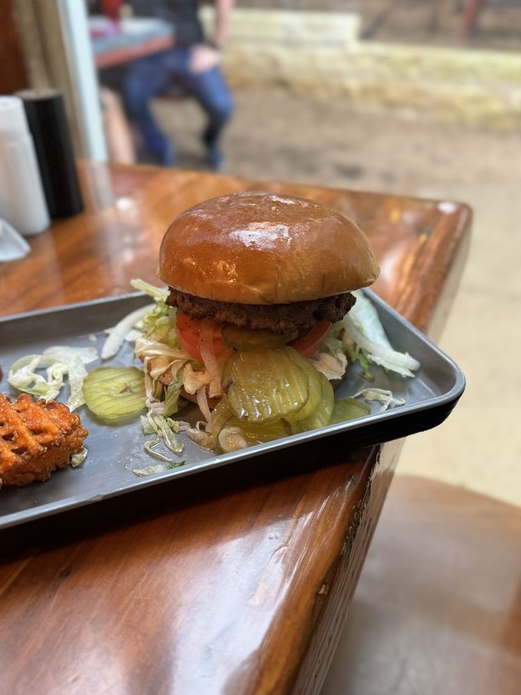 WATERLOO ICE HOUSE 360 & 2222 - Updated June 2024 - 133 Photos & 364 ...