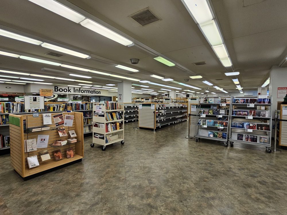 UNIVERSITY OF HAWAI’I MĀNOA BOOKSTORE - Updated May 2026 - 98 Photos ...