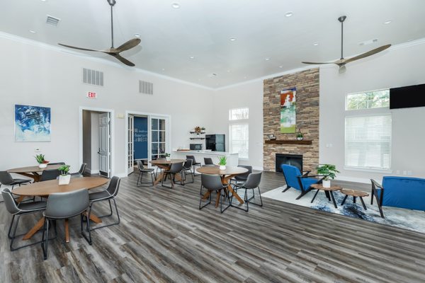 DELAFIELD VILLAS - Updated June 2025 - 23 Photos - 4101 Delafield Ln ...