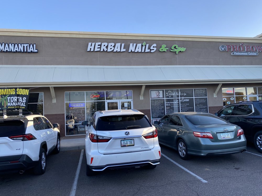 Nail Salons In Laveen