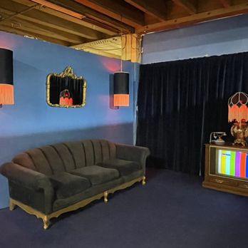 MEMORY DEN ANTIQUE MALL - Updated August 2024 - 127 Photos & 31 Reviews ...