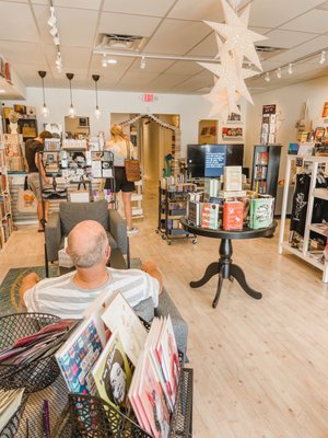 HELLO AGAIN BOOKS - Updated December 2025 - 21 Photos & 11 Reviews ...